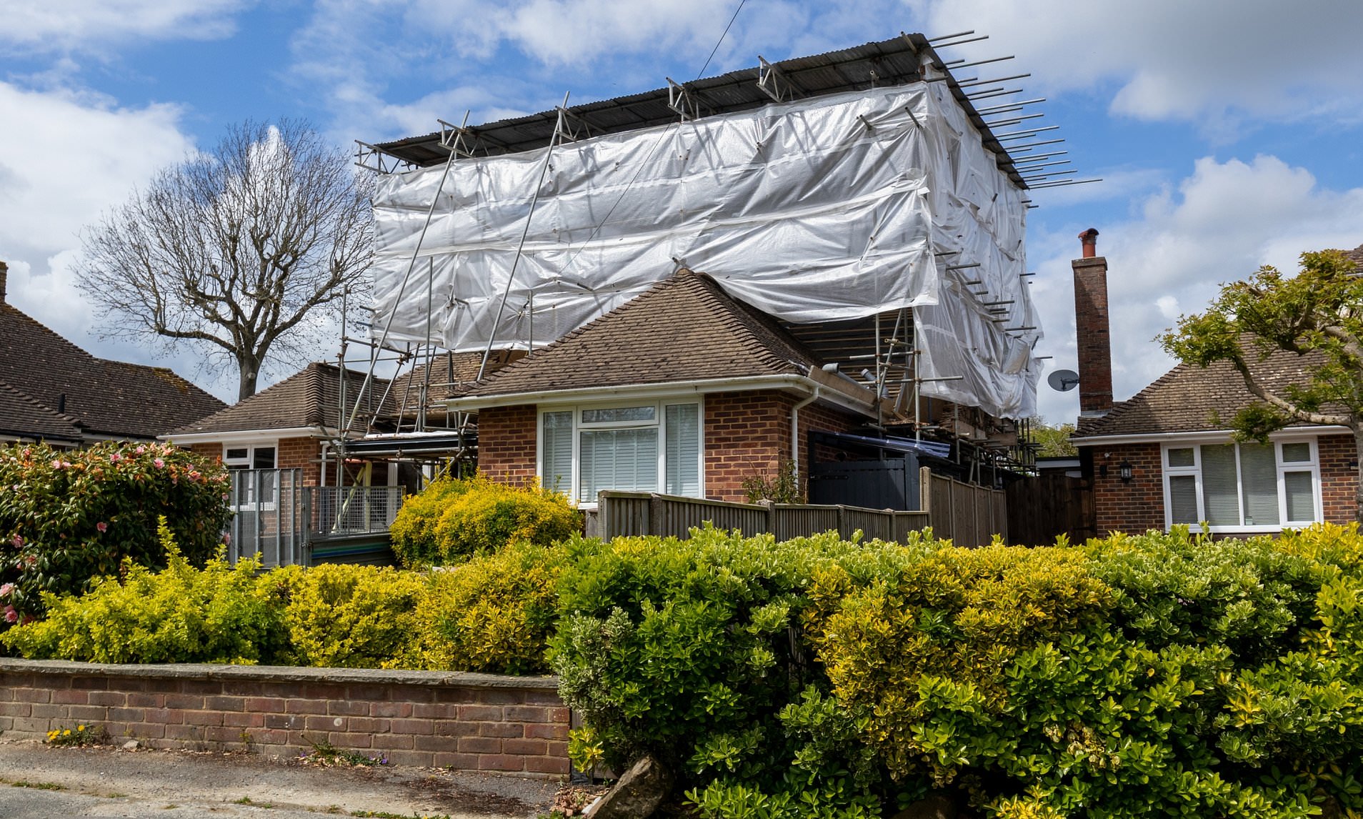 Data: Millions of Brits renovate homes rather than move to avoid costs