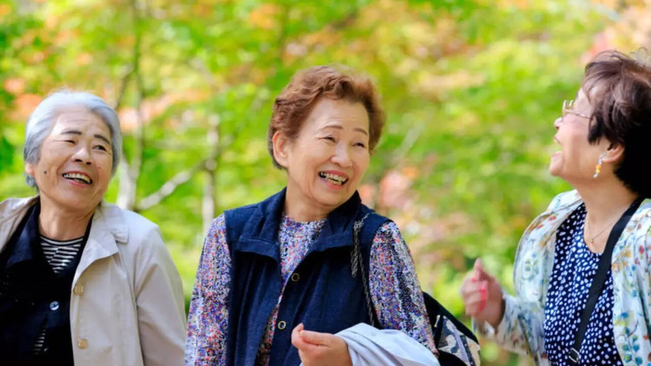 Japan sets new record with 100,000 people over 100 years of age; 7 ...