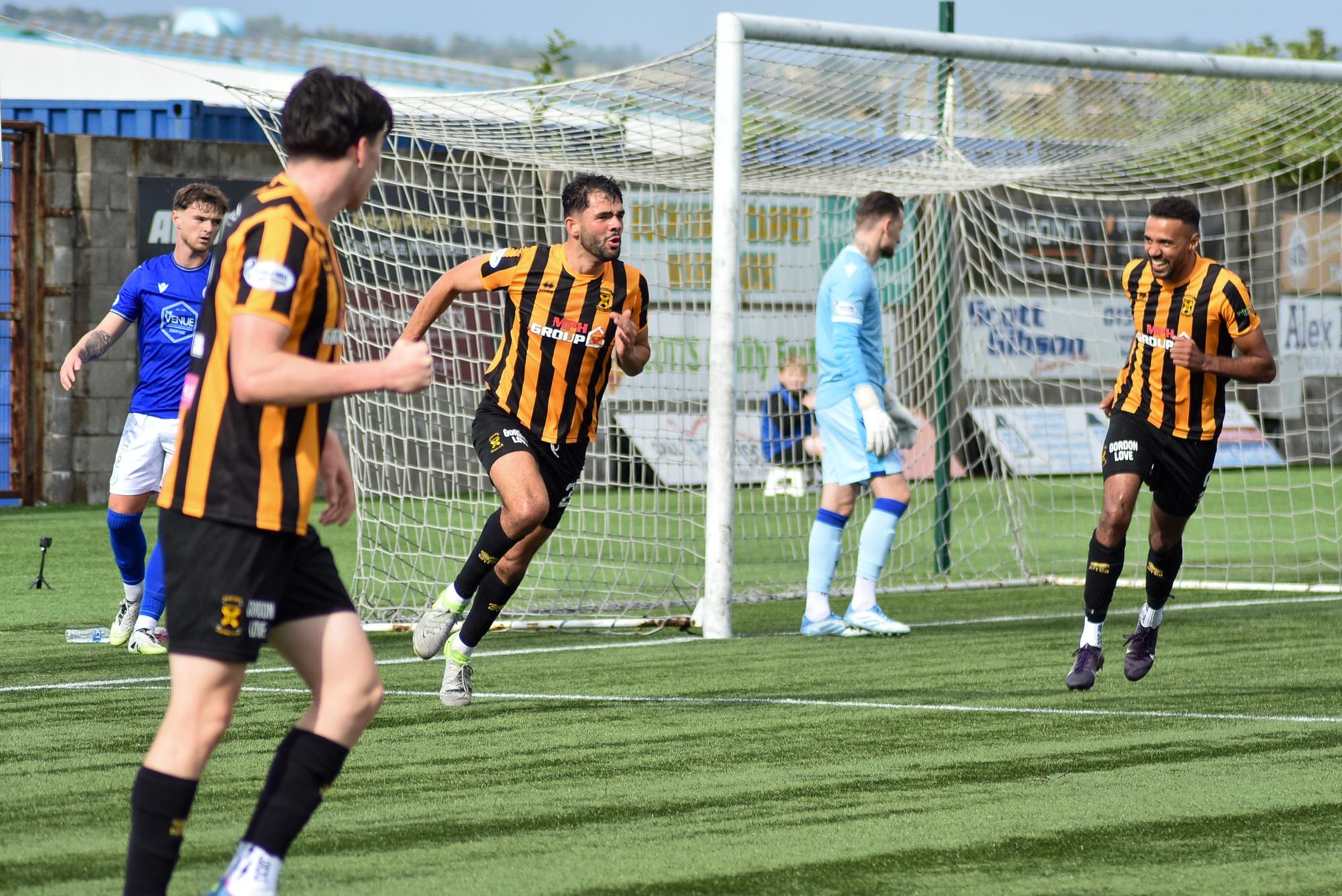 Dick Campbell's East Fife edge out Queen of the South to make it six ...