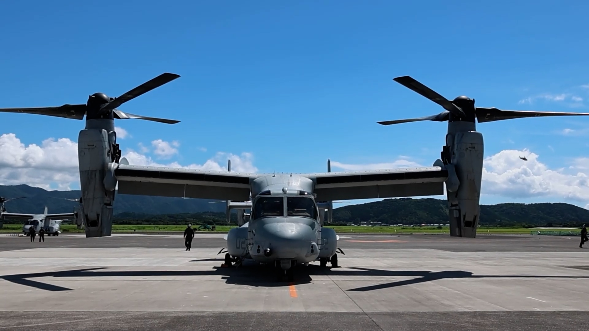 US Marines Arrive in MV-22B Aircraft