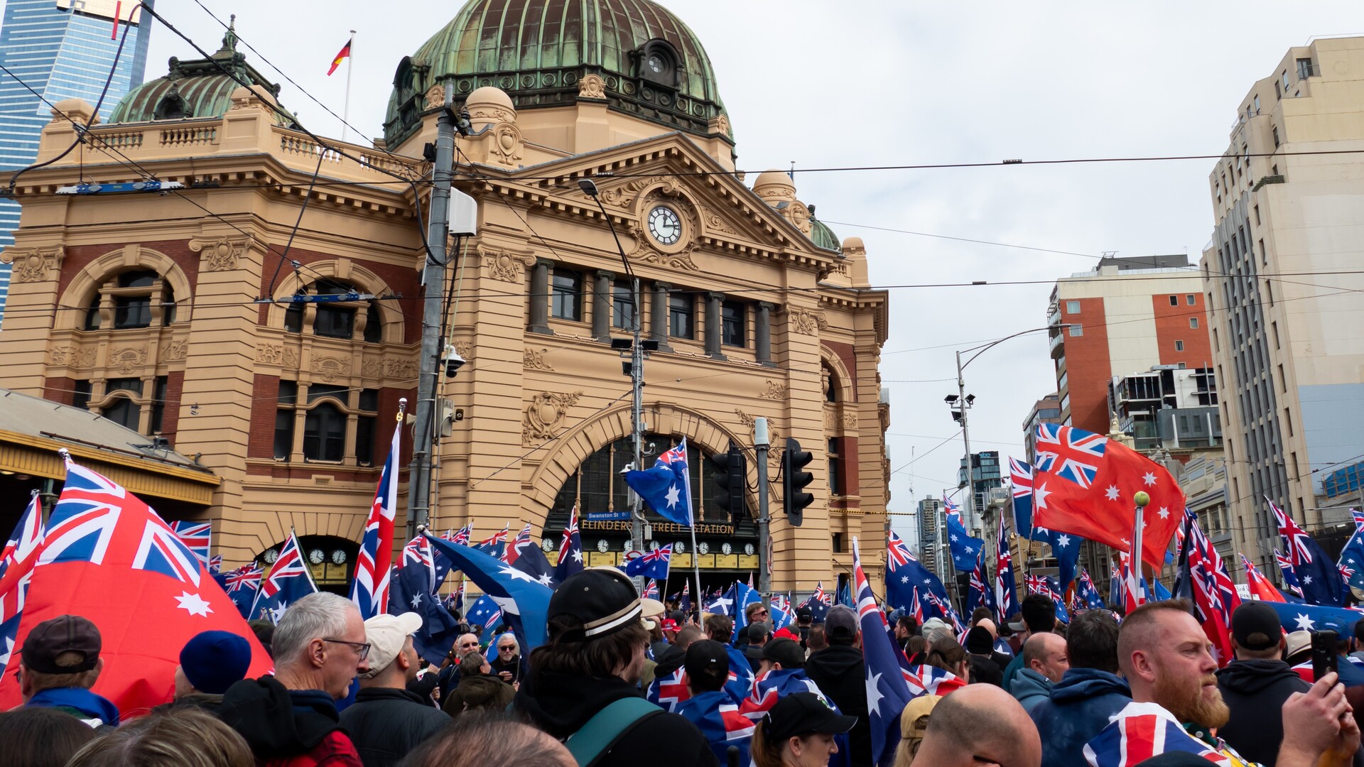 Poll shows nearly half of Australians are ‘concerned’ with Labor’s ...