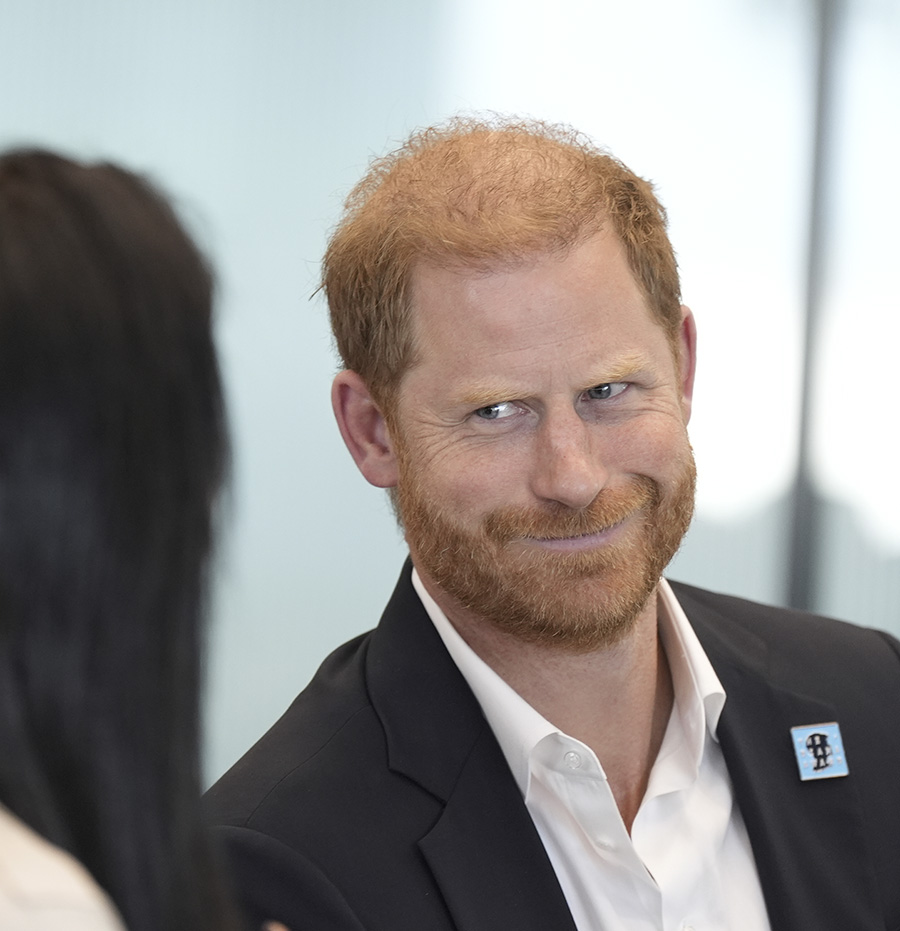 Prins Harry sågas av svensk 54-åring: "Har hål i huvudet"