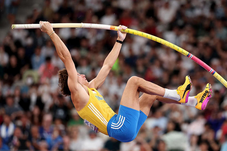 Mondo Duplantis achieves another amazing feat to secure World ...