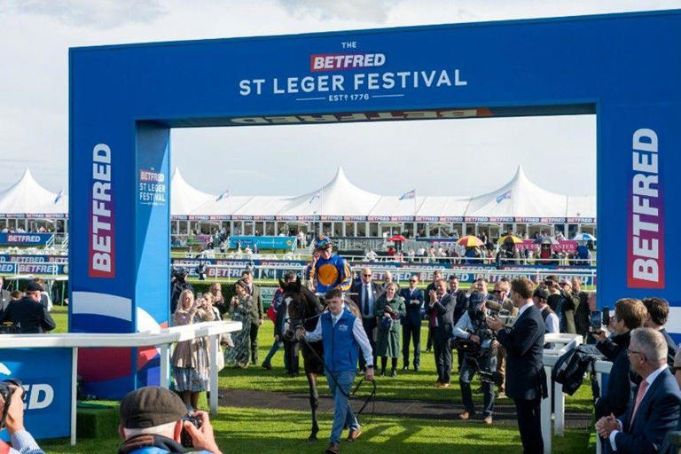 Bumper crowd at Betfred St Leger Day as racecourse celebrates huge ...