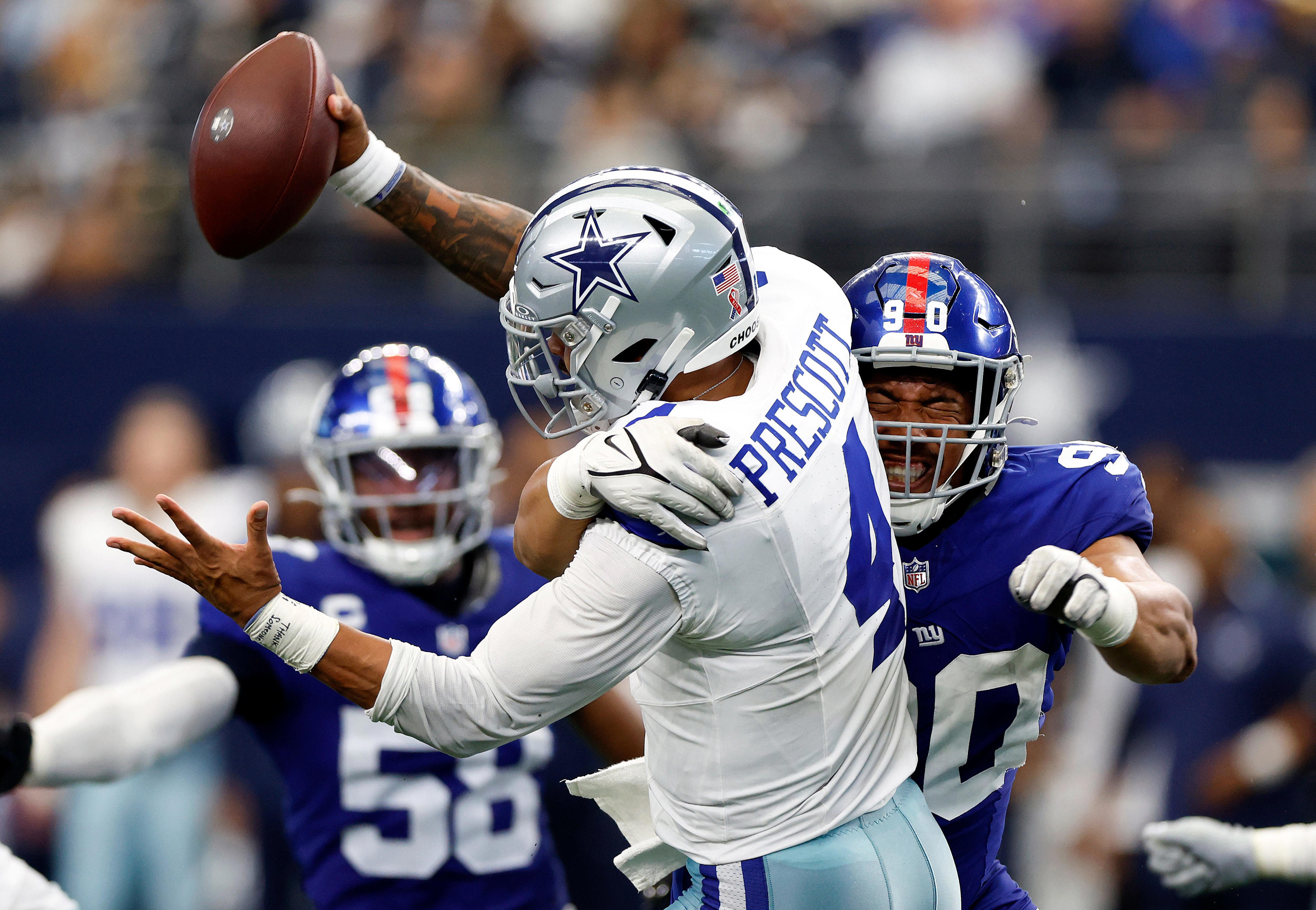 Cowboys' pass protection must factor in Dak Prescott’s Week 18 status
