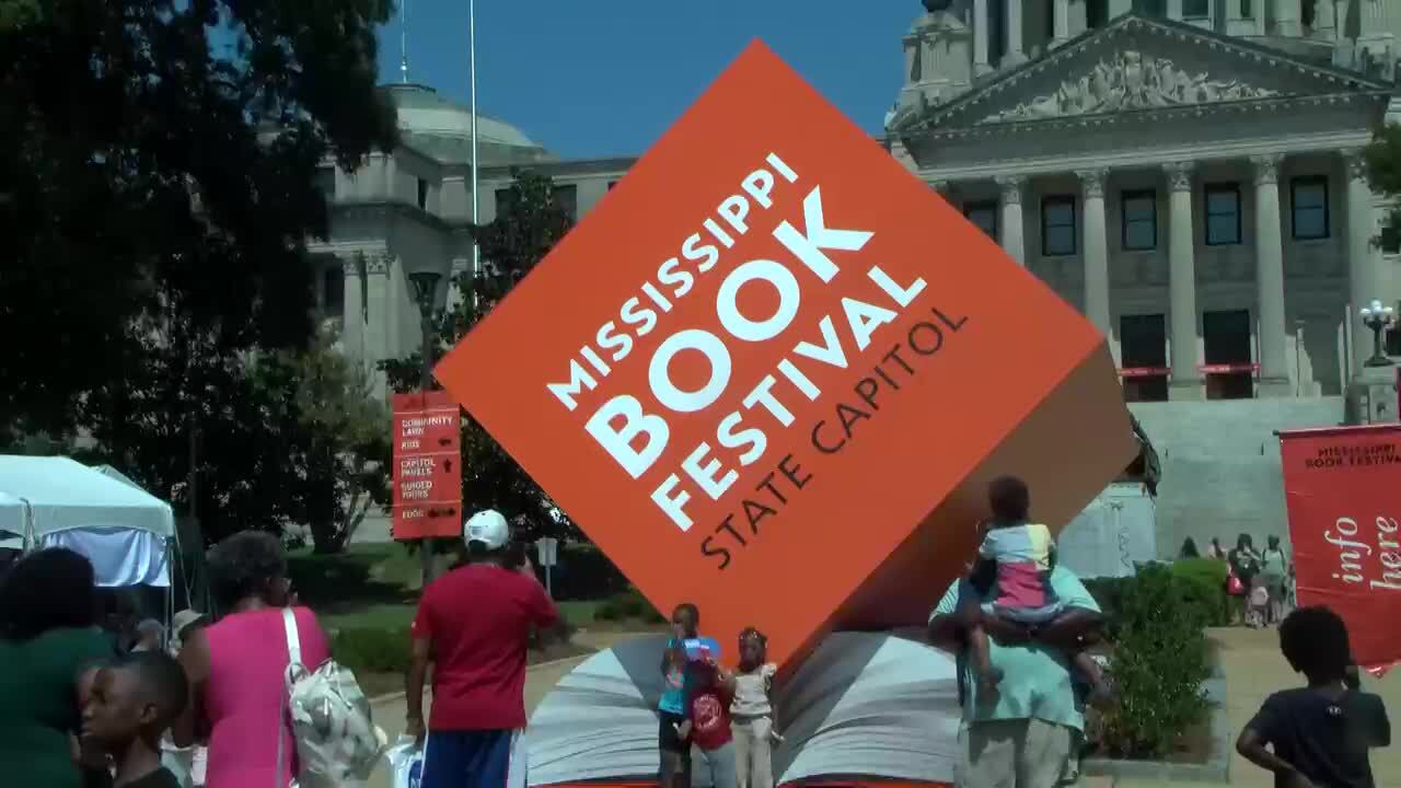 Thousands gather in Jackson for 11th annual Mississippi Book Festival
