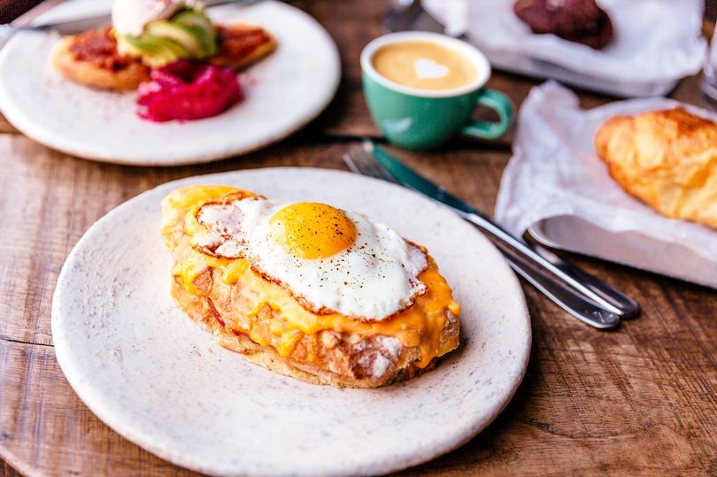Make perfect fried eggs every time in just 30 seconds – no frying pan ...