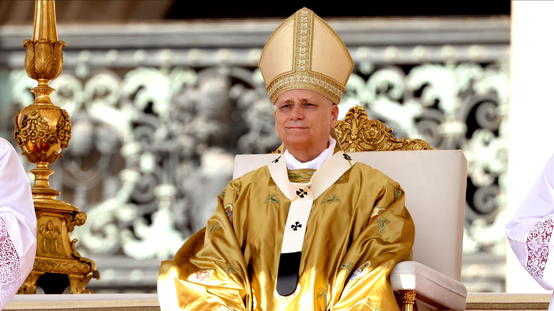 Os salários surpreendentes do papa e dos cardeais