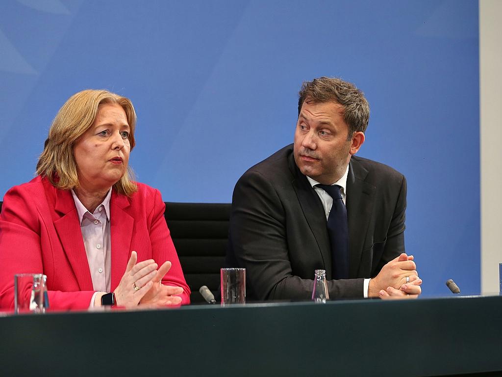 SPD-Politiker drängen Parteispitze zu Offensive