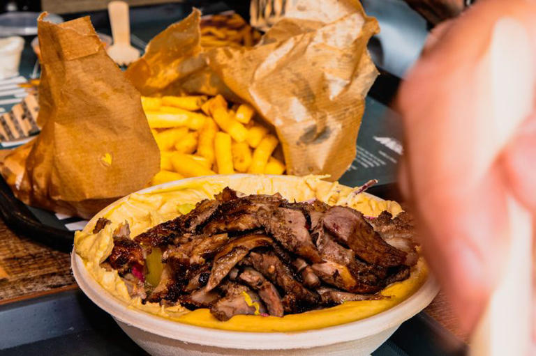 Restaurant with UK's 'best kebab' confirms Manchester opening date amid ...