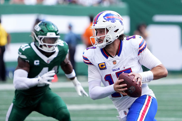 Bills' Josh Allen on a player's playing 'peak,' age after QB turns 30