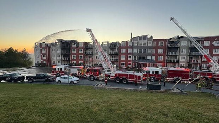 Massive apartment fire in Sackville, N.S. forces hundreds to evacuate
