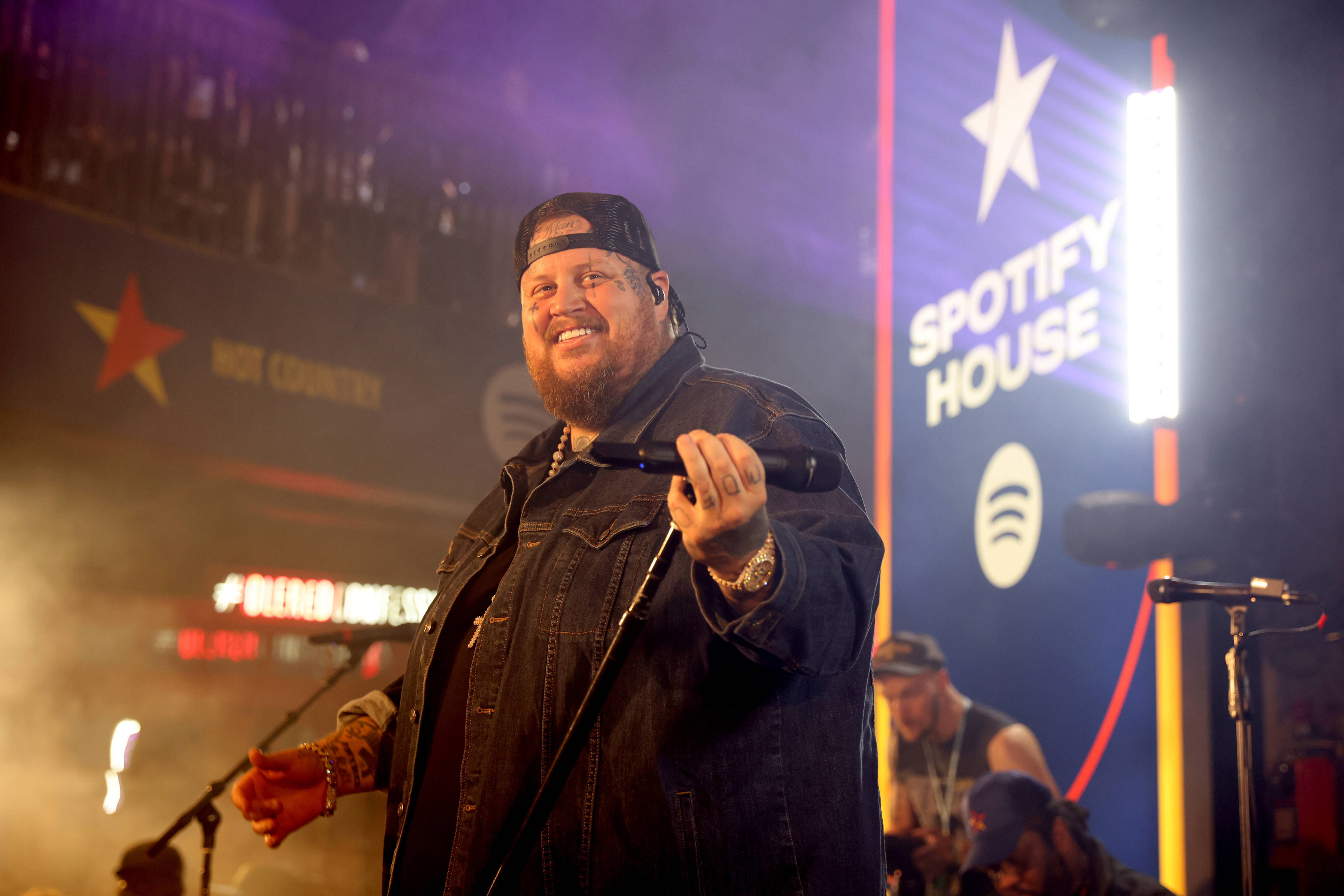 Did Jelly Roll pay a tearful tribute to Charlie Kirk mid-concert? Viral ...