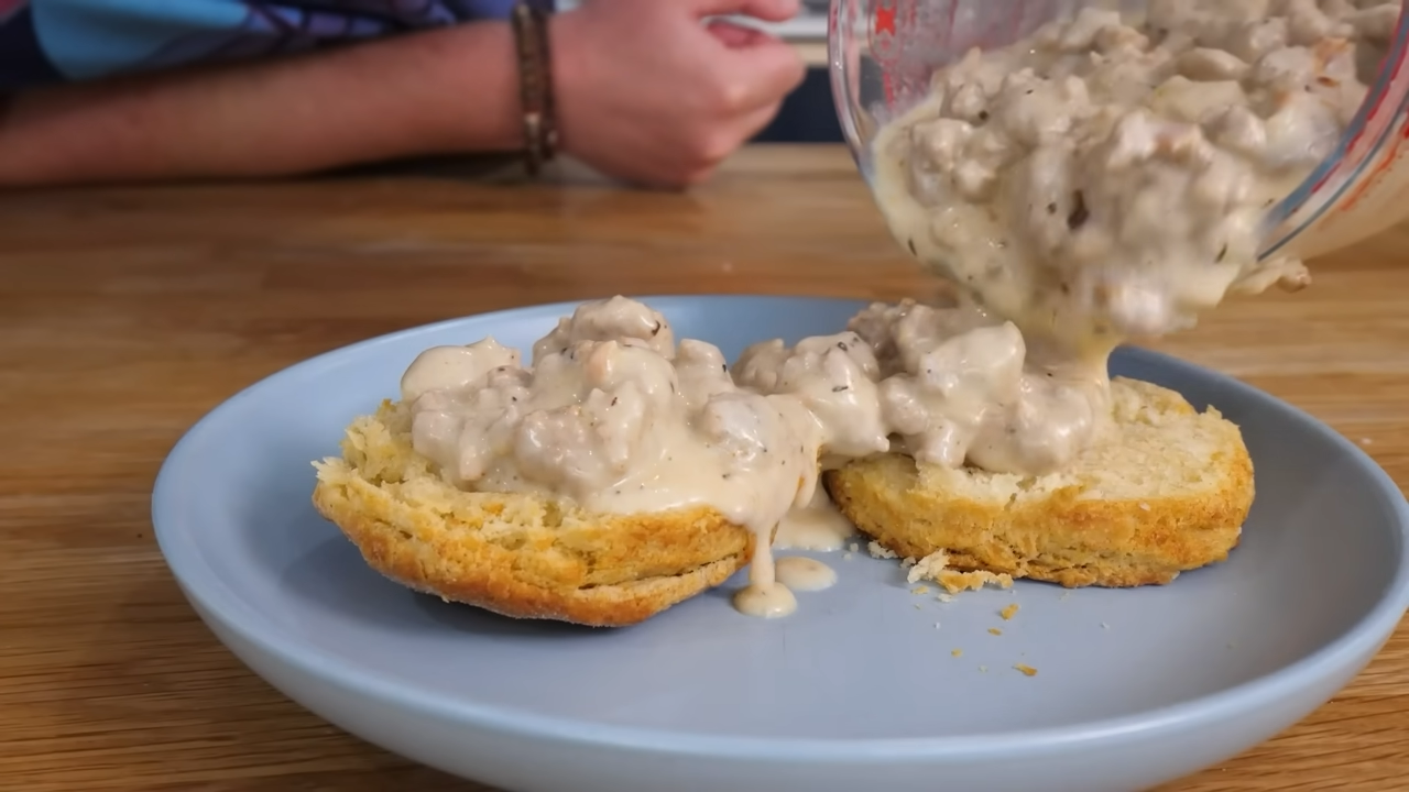 British Guy Tries American Chicken and Waffles