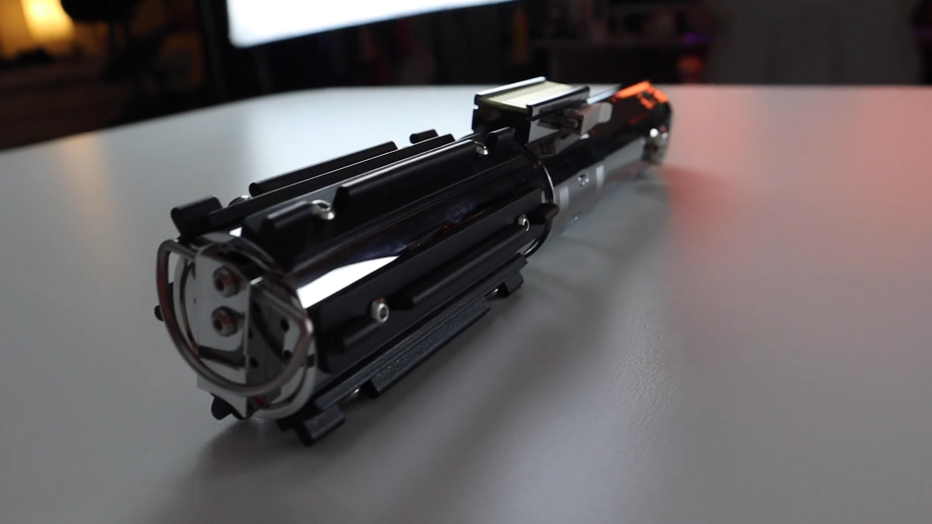 The Artsaber Graflex Lightsaber Unboxed and Reviewed