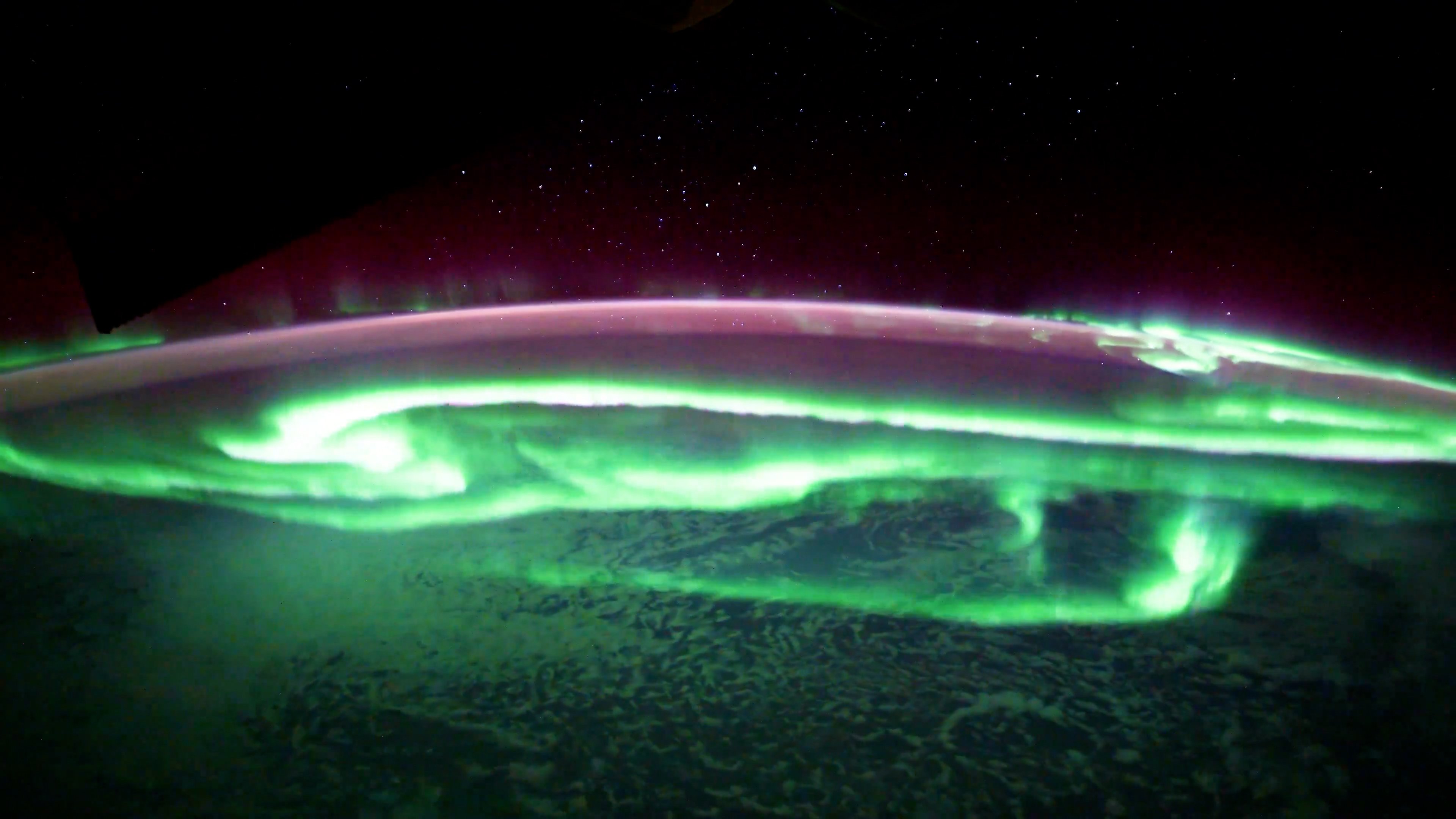 Astronaut captures stunning aurora from space