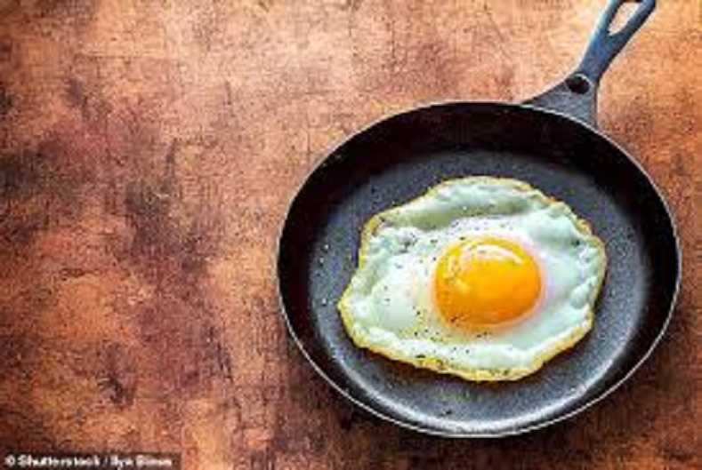 How To Cook Eggs Safely: Don't cook eggs like this, even by mistake ...
