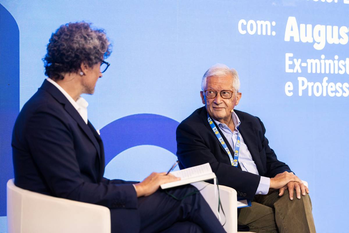 Augusto Mateus: “Portugal nunca investiu tão pouco. Investimos menos 20% do que na viragem do ...