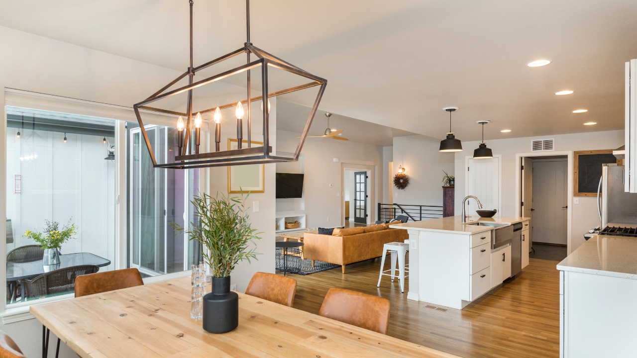 9 Quick Swaps That Make a Dining Room Worth Remembering