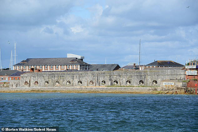 Oldest sea fort in the UK may be turned into a floating migrant hotel ...