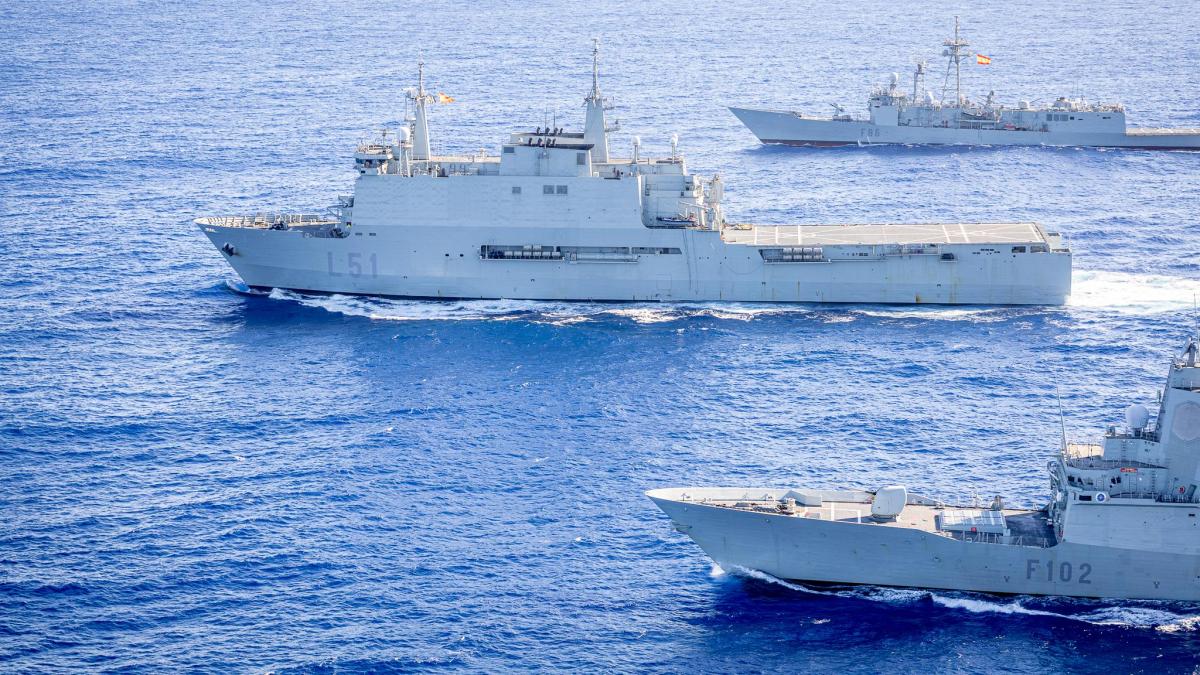 La Armada se despliega con los marines de EE.UU. en un desembarco ...