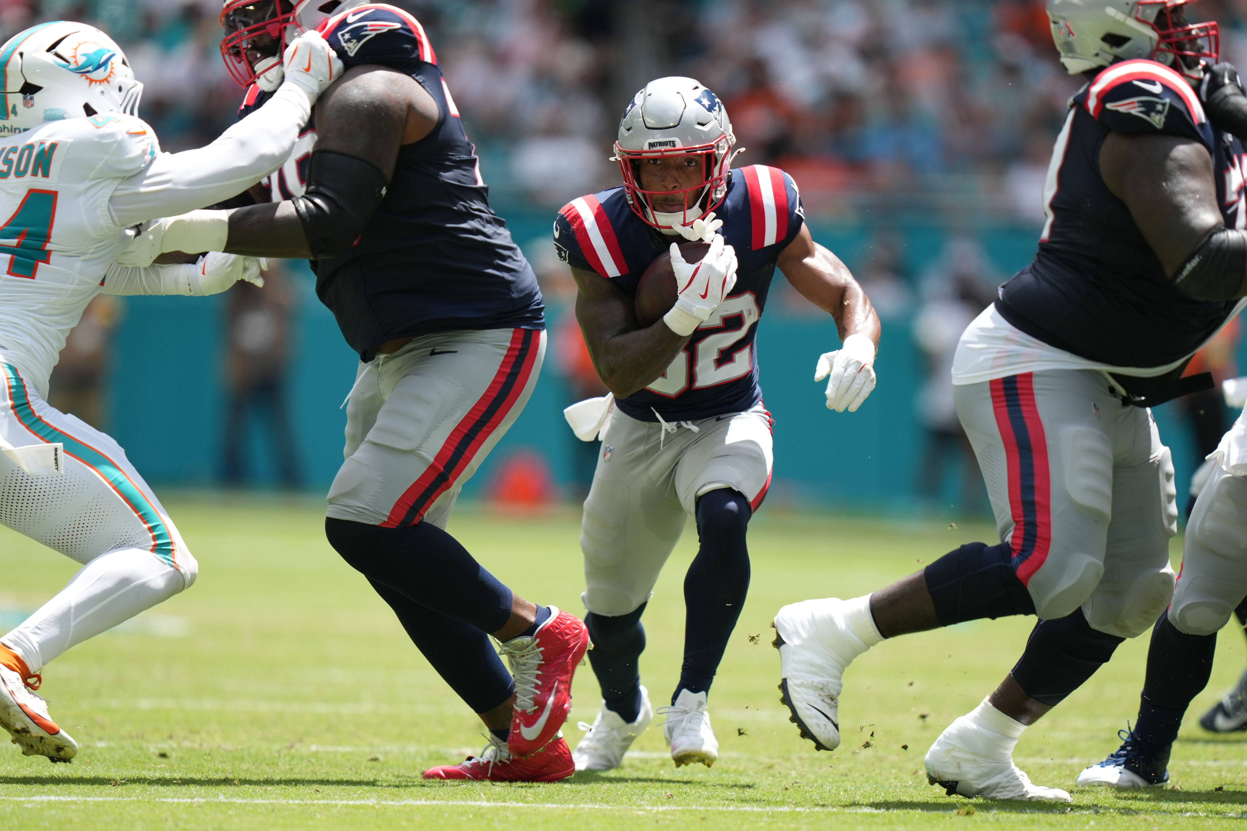 TreyVeon Henderson start or sit: Week 3 fantasy football advice