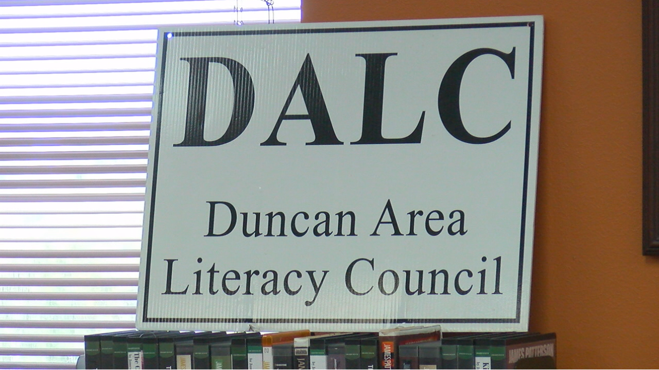 Duncan welcomes five new citizens to the area with ceremony