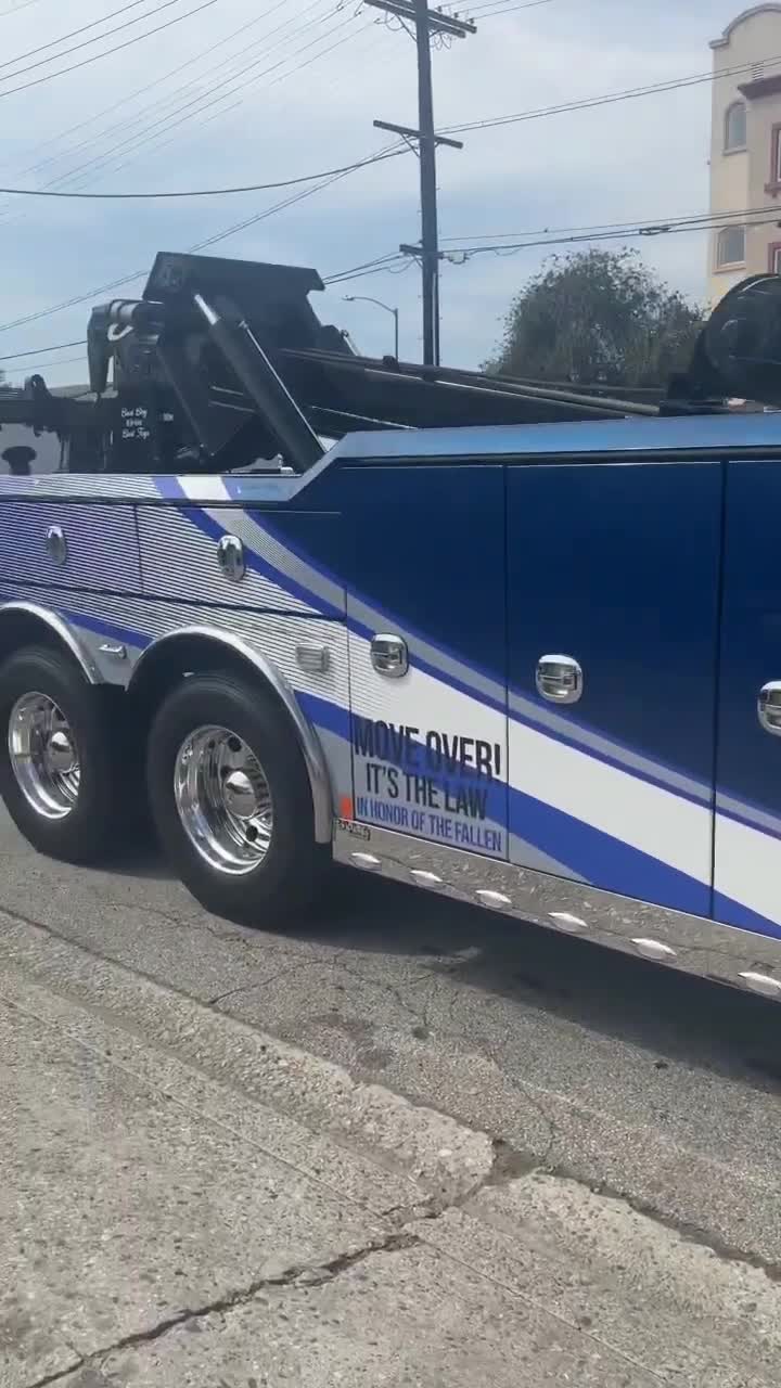We got ourselves ANOTHER heavy wrecker!
