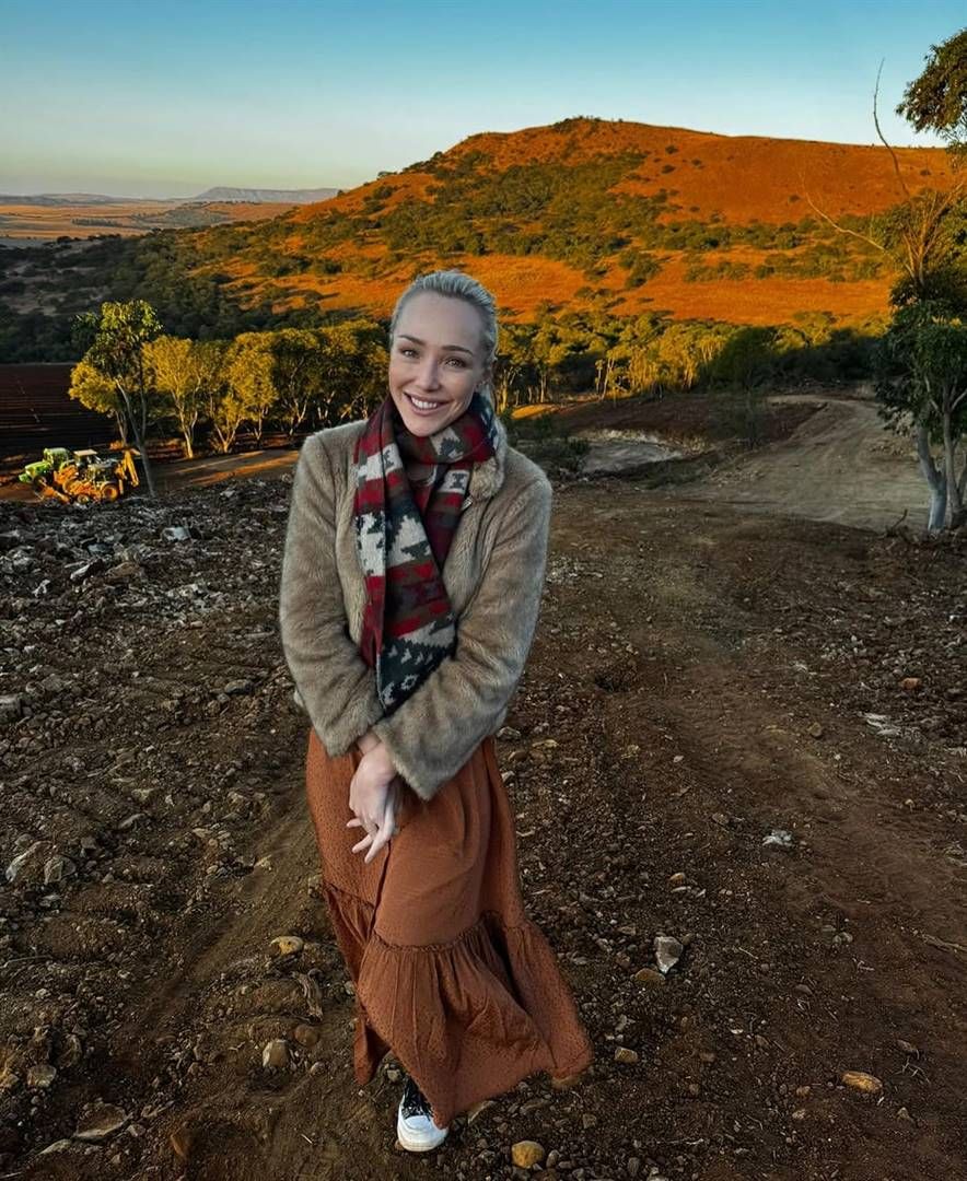 In Reeva’s shadow? Meet Oscar Pistorius’ new girlfriend