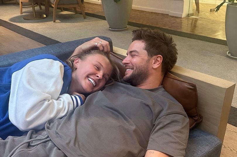 JoJo Siwa clarifies her sexuality as she hits back at critics of Chris ...