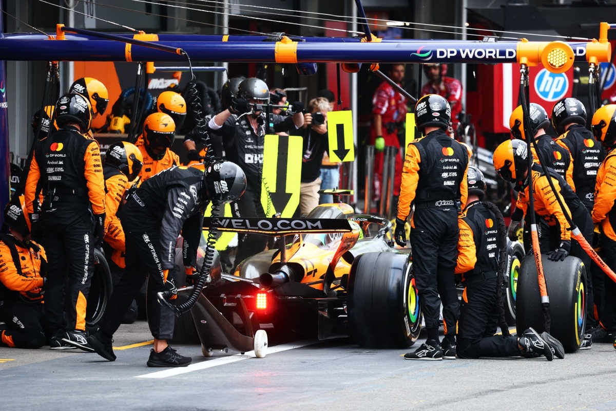 Did McLaren pit blunder cost Norris two places in F1 Azerbaijan GP?