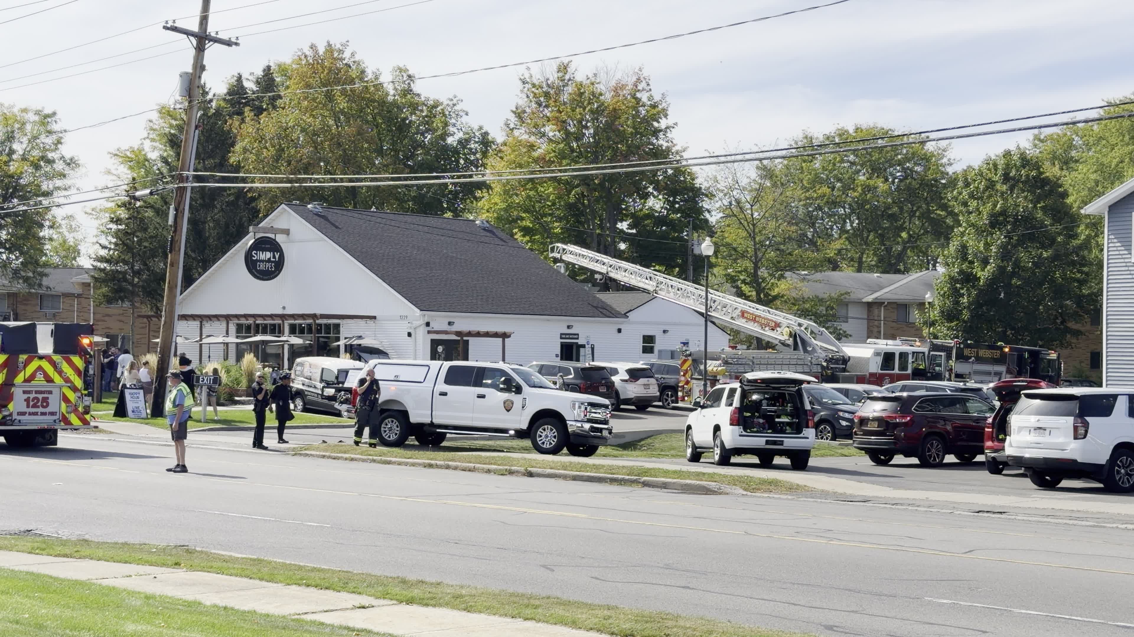 Multiple Webster fire crews respond to Simply Crepes