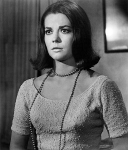 Natalie Wood's Lookalike Granddaughter Clover's Modeling Debut Paid ...