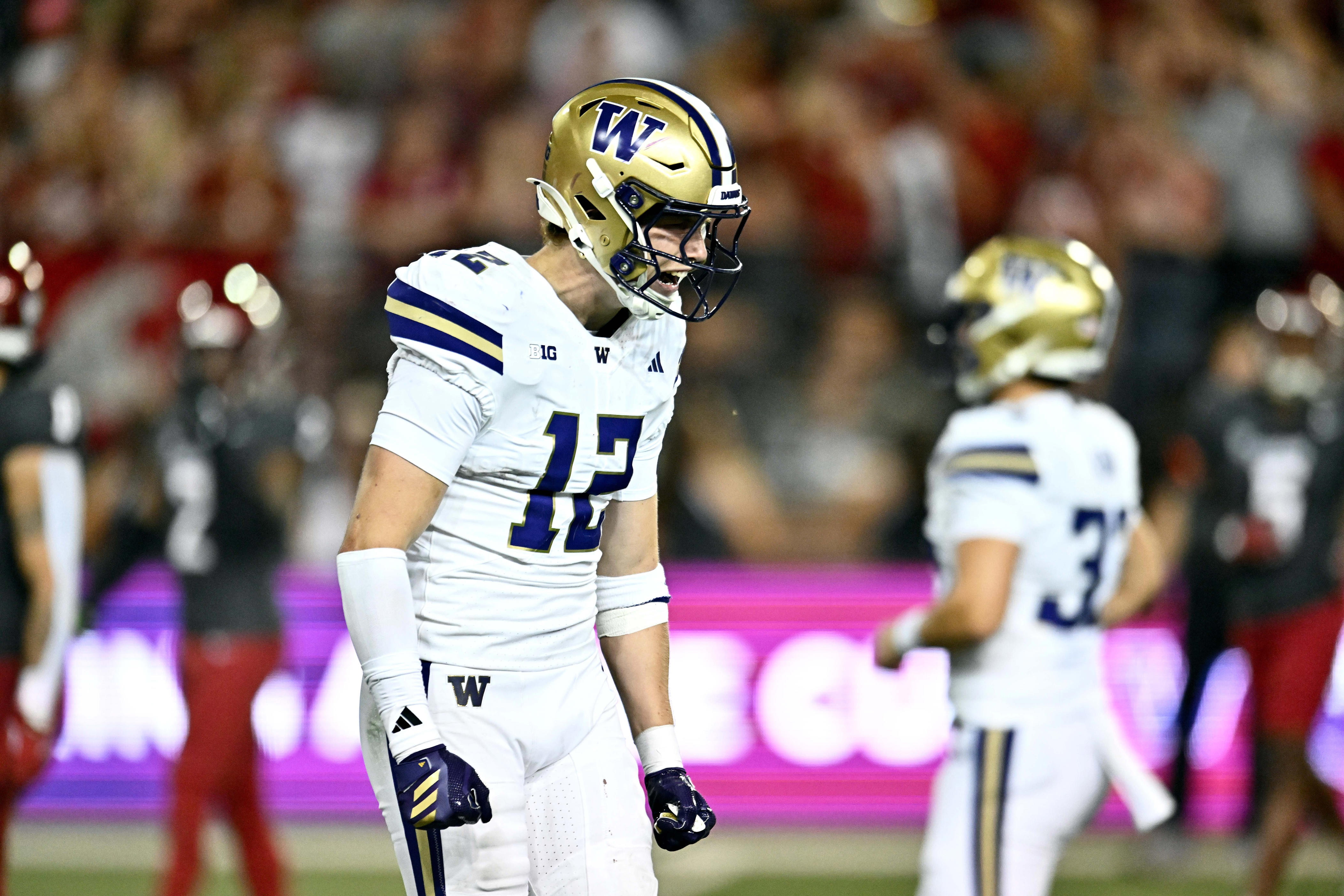 Alex McLaughlin comes up clutch as Washington football reclaimed the ...