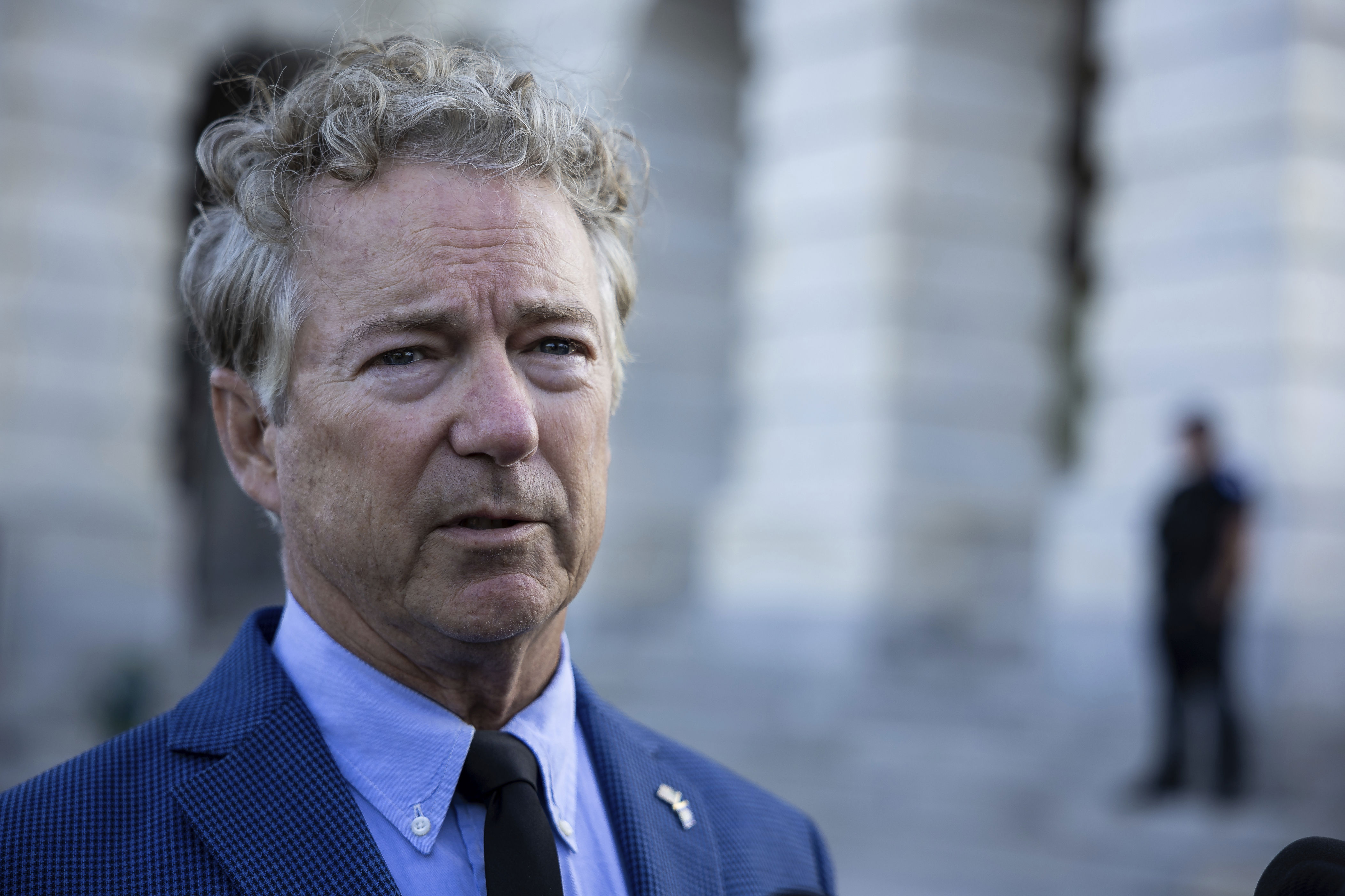 Republicans walk tight rope in defending Trump, condemning ...