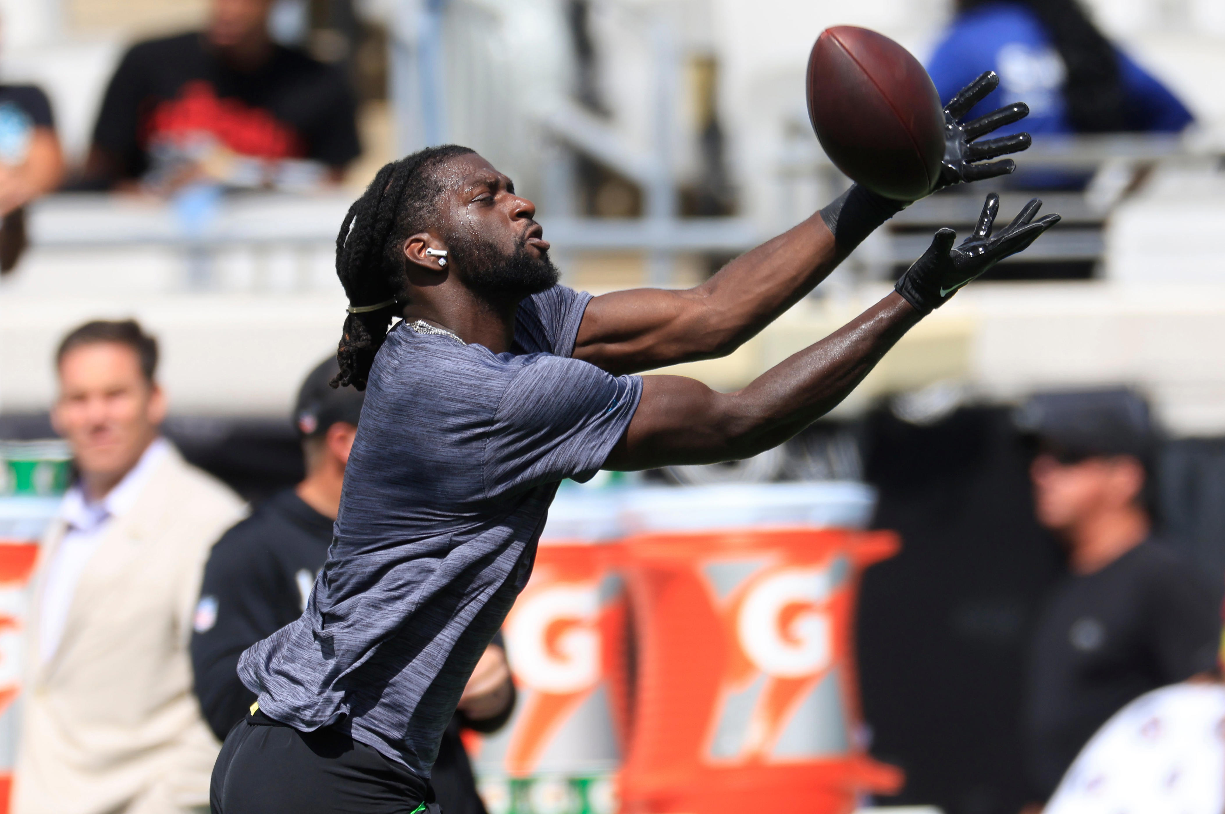 Jacksonville Jaguars hold on to beat Houston Texans 17-10