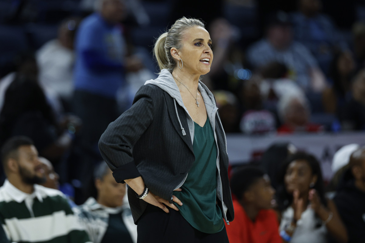 Las Vegas Aces Coach Becky Hammon Has Strong Words for Indiana Fever