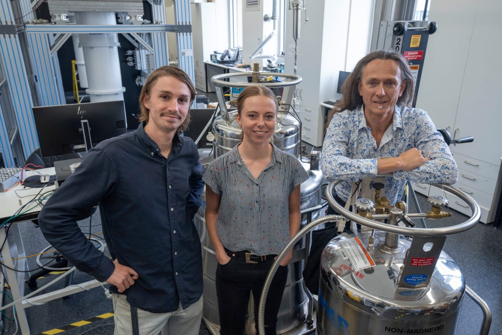 Quantum computing milestone links atoms over vast distances
