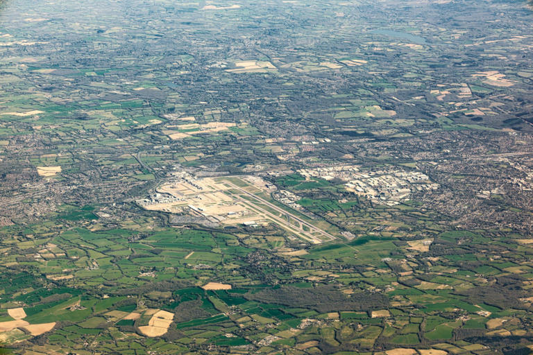 Gatwick Airport's second runway given go-ahead