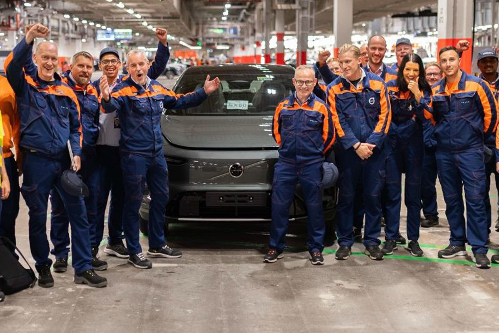 Crucial new Volvo EX60 to be revealed on 21 January