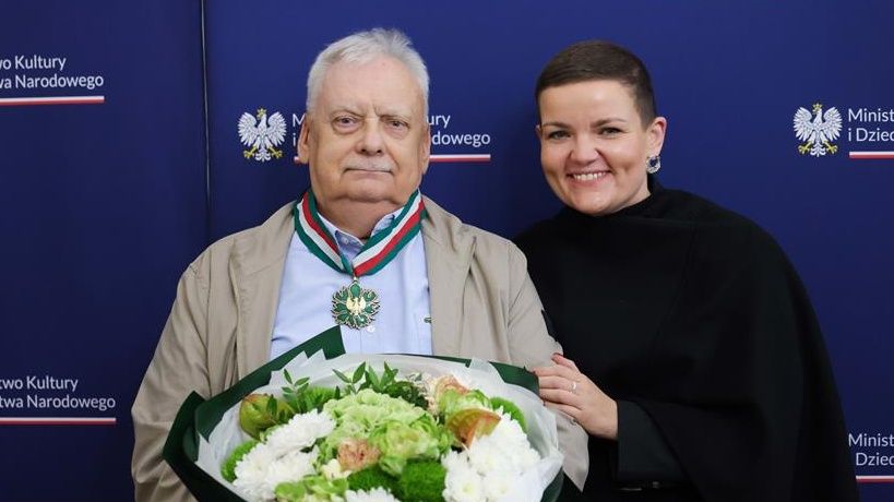 Andrzej Sapkowski, criador de The Witcher, recebe Medalha de Ouro do ...