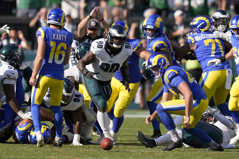 Rams build big lead over Eagles, then blow it - with kicker Joshua ...