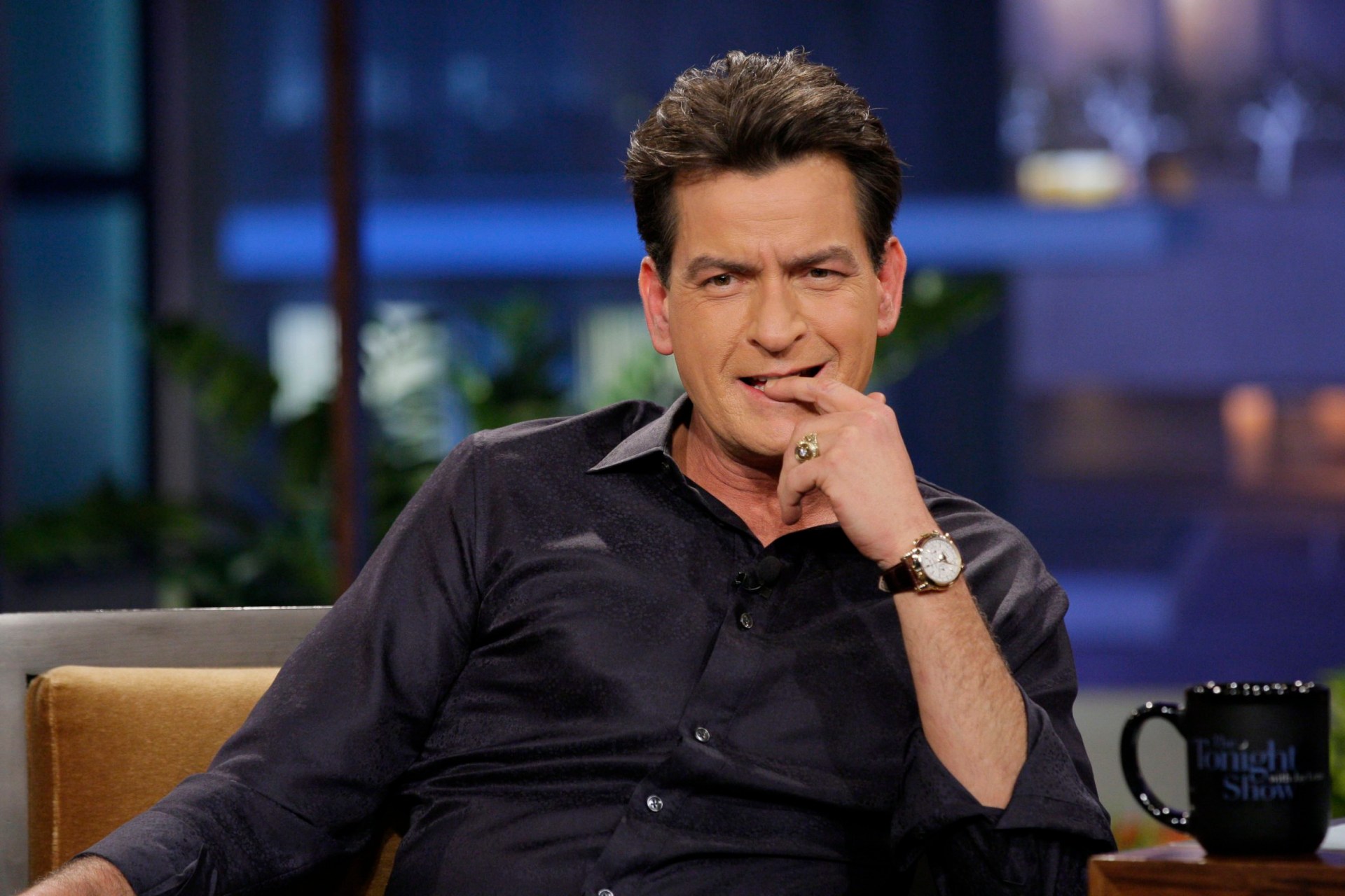 Charlie Sheen recalls being cut off by Mexican cartel