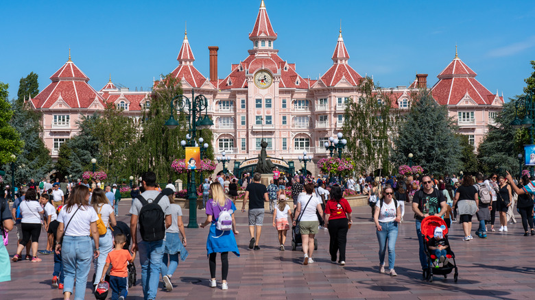 The Iconic Chip That Was First Served At Disneyland