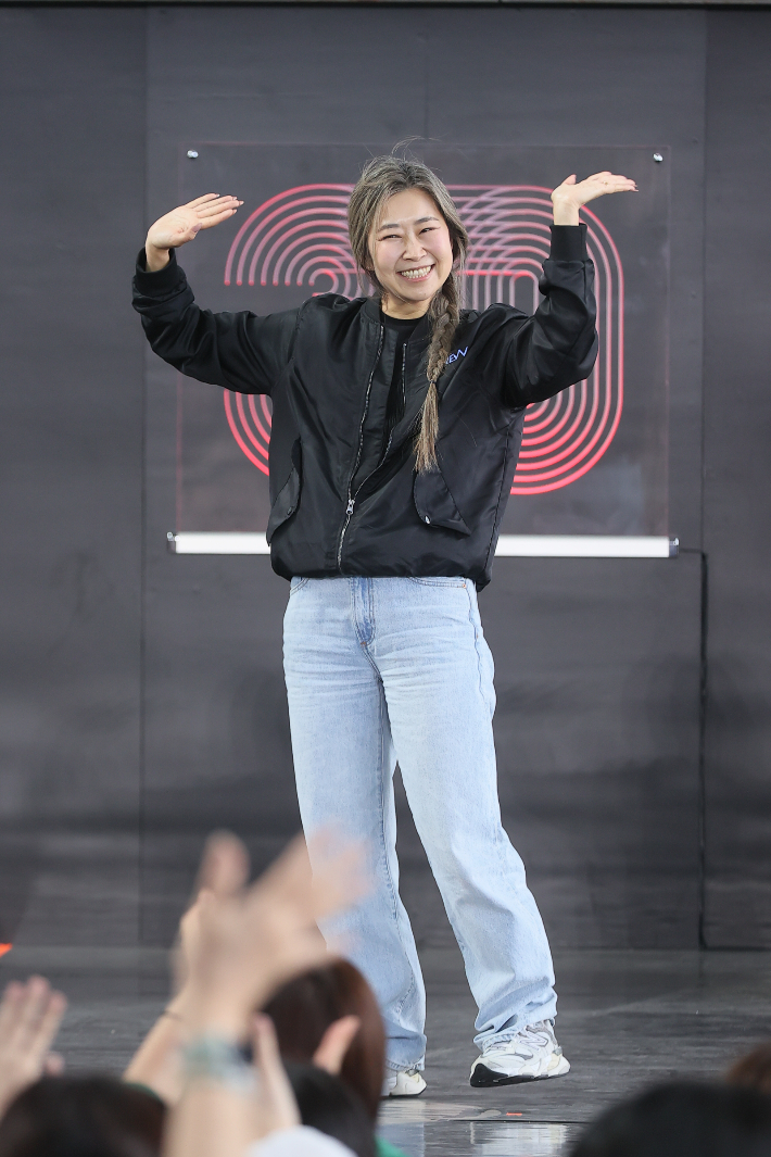 '3억뷰' 대기록 비결은 '공감'…매기 강 "각자의 데몬을 극복"[30th BIFF]