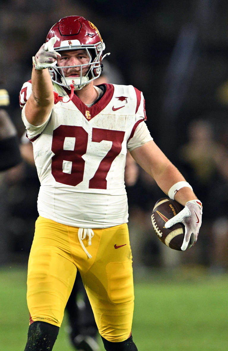 USC and Michigan State were 3-0 teams entering Saturday, but neither ...