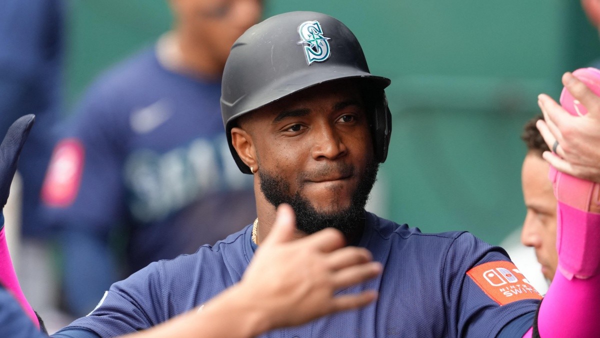 Victor Robles Saves Mariners with Epic Catch: MLB's Play of the Year?