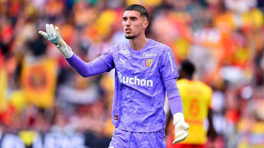 PSG : Le chambrage de Robin Risser visant Lucas Chevalier dans le derby ...