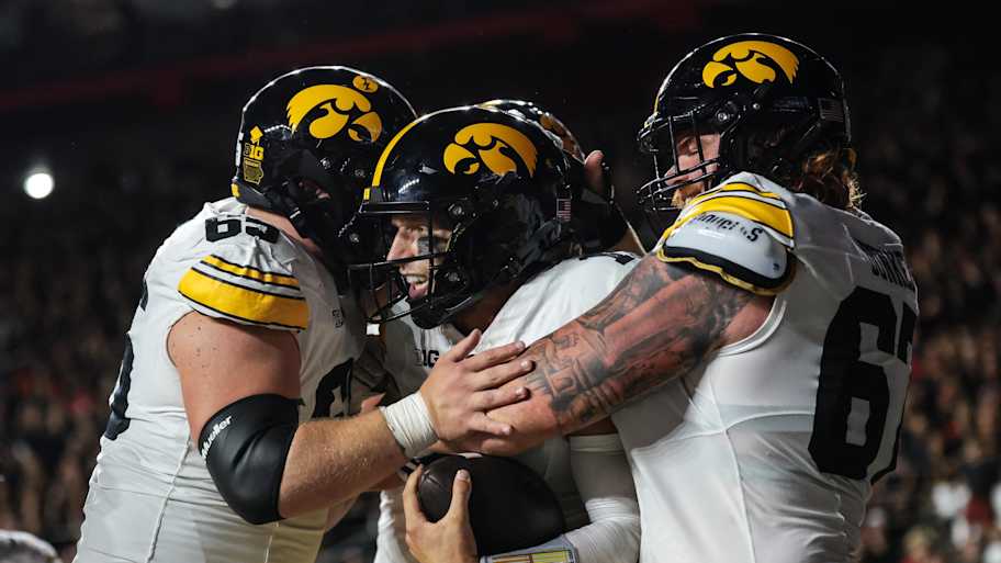 Iowa Extends Dominant Record With Offense on Full Display