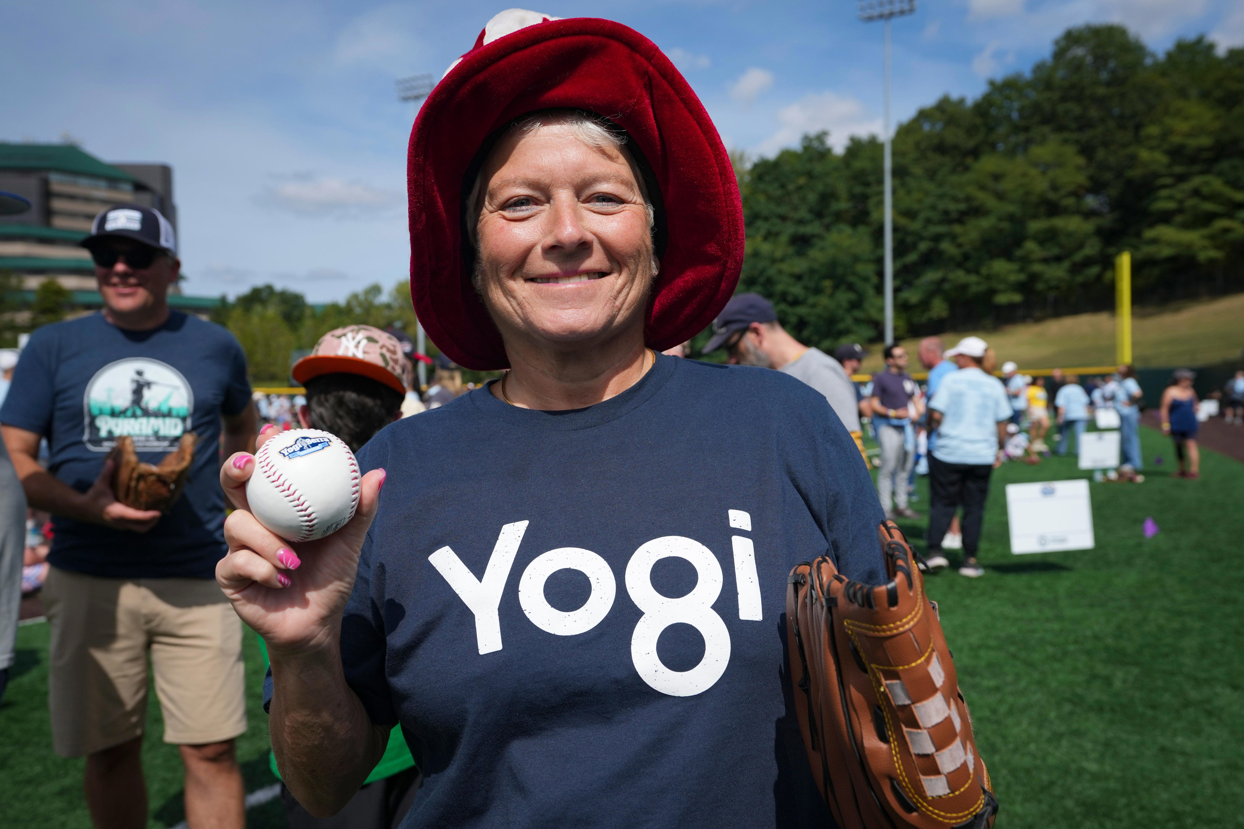 It's over! 2,300 fans at Yogi Berra Museum set world record for playing ...